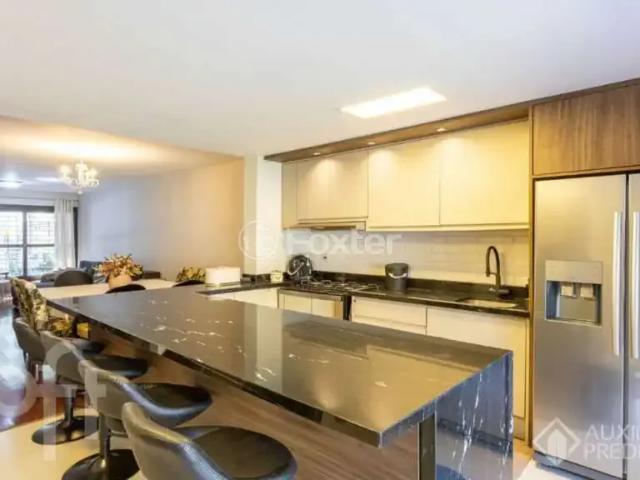 Casa / Sobrado para Venda em Porto Alegre/RS Menino Deus 4 Quartos