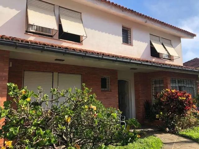 Casa / Sobrado para Venda em Porto Alegre/RS Menino Deus 4 Quartos