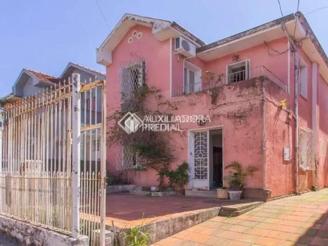 Casa / Sobrado para Venda em Porto Alegre/RS Menino Deus 4 Quartos