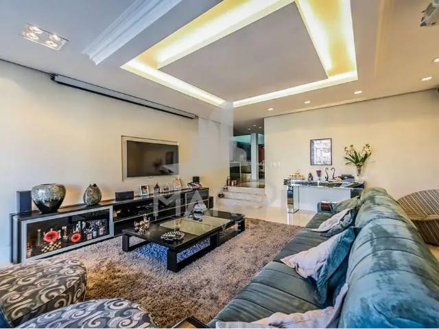 Casa / Sobrado para Venda em Porto Alegre/RS Menino Deus 5 Quartos