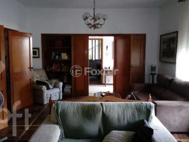 Casa / Sobrado para Venda em Porto Alegre/RS Menino Deus 5 Quartos