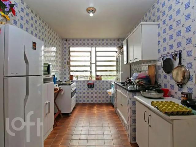 Casa / Sobrado para Venda em Porto Alegre/RS Menino Deus 5 Quartos