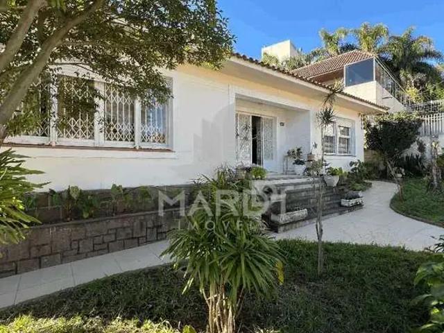 Casa / Sobrado para Venda em Porto Alegre/RS Menino Deus 5 Quartos