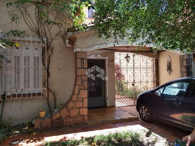 Casa / Sobrado para Venda em Porto Alegre/RS Menino Deus 5 Quartos