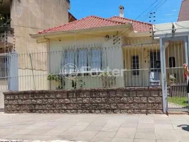 Casa / Sobrado para Venda em Porto Alegre/RS Menino Deus 6 Quartos