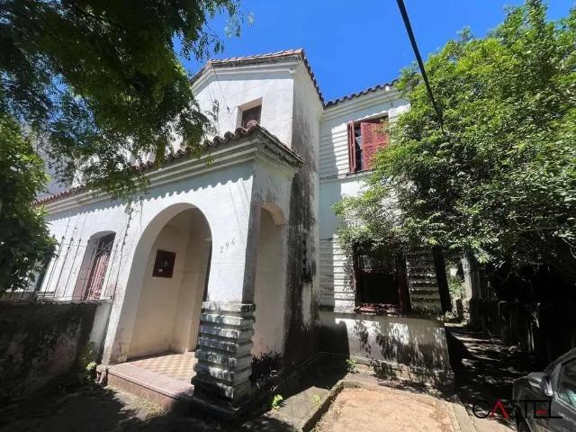 Casa / Sobrado para Venda em Porto Alegre/RS Menino Deus 6 Quartos