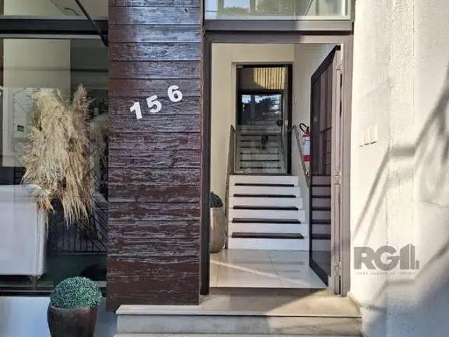 Casa / Sobrado para Venda em Porto Alegre/RS Menino Deus 7 Quartos