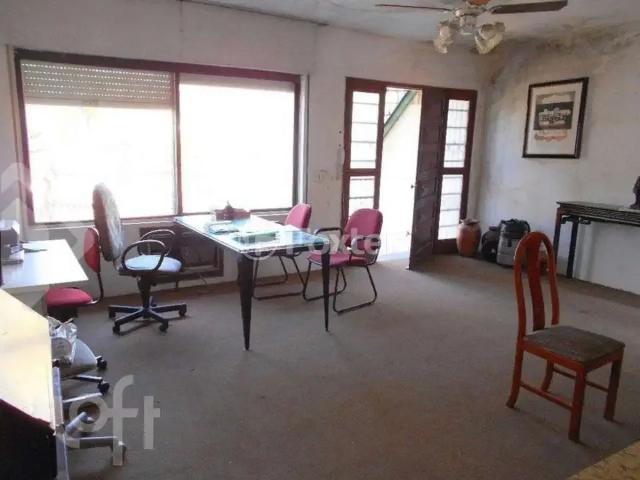 Casa / Sobrado para Venda em Porto Alegre/RS Menino Deus 8 Quartos