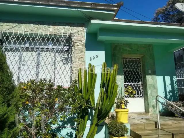 Casa / Sobrado para Venda em Porto Alegre/RS Menino Deus 2 Quartos