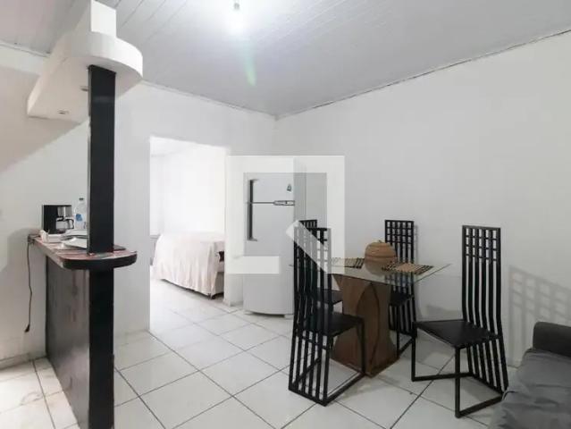 Casa / Sobrado para Venda em Porto Alegre/RS Menino Deus 2 Quartos
