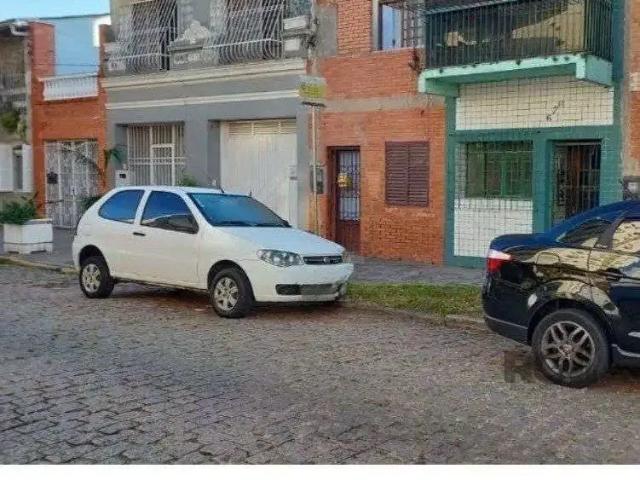 Casa / Sobrado para Venda em Porto Alegre/RS Menino Deus 2 Quartos