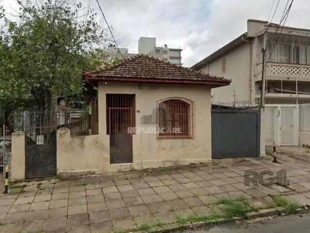 Casa / Sobrado para Venda em Porto Alegre/RS Menino Deus 3 Quartos
