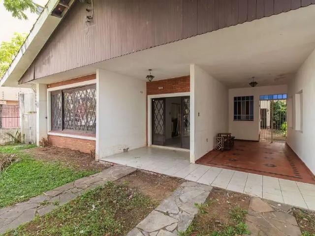 Casa / Sobrado para Venda em Porto Alegre/RS Menino Deus 3 Quartos
