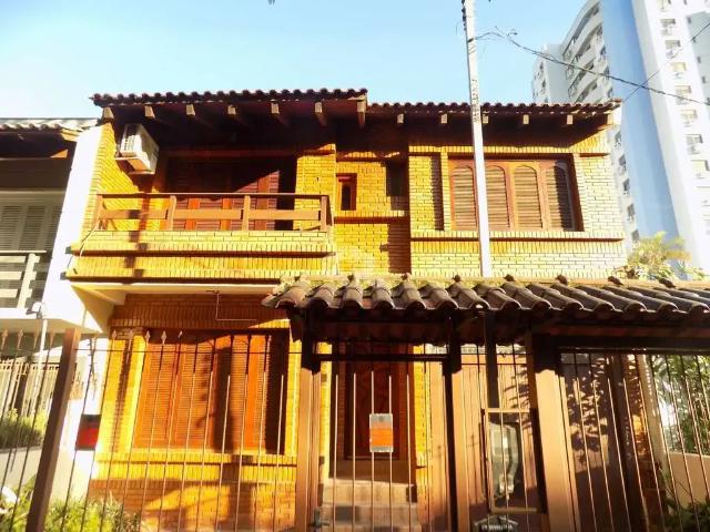 Casa / Sobrado para Venda em Porto Alegre/RS Menino Deus 3 Quartos