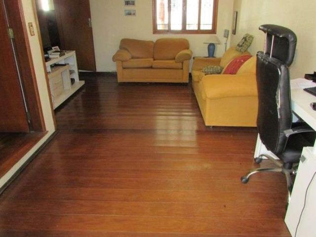 Casa / Sobrado para Venda em Porto Alegre/RS Menino Deus 3 Quartos