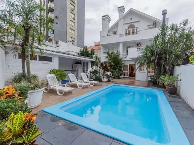 Casa / Sobrado para Venda em Porto Alegre/RS Menino Deus 3 Quartos