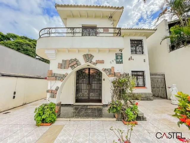 Casa / Sobrado para Venda em Porto Alegre/RS Menino Deus 3 Quartos