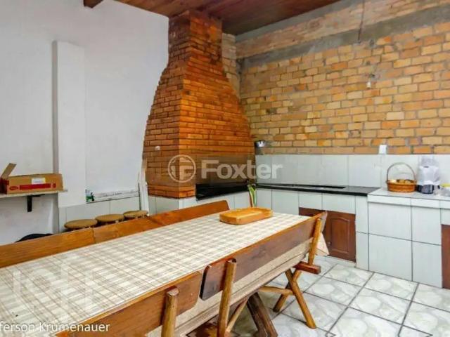 Casa / Sobrado para Venda em Porto Alegre/RS Menino Deus 3 Quartos