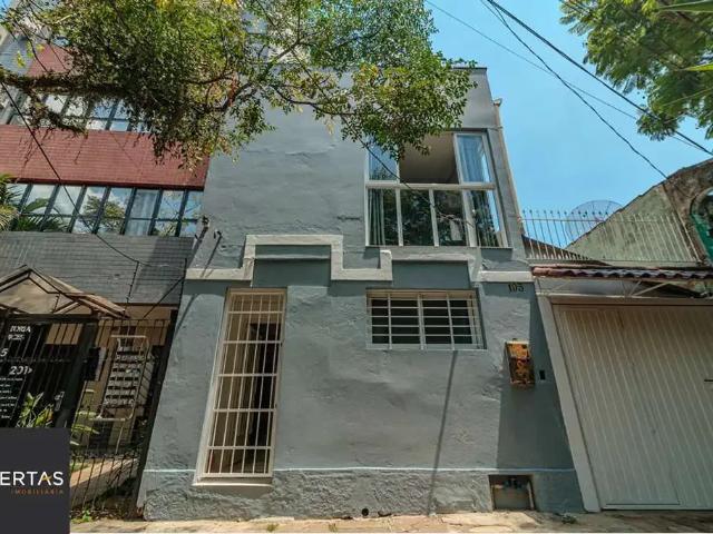 Casa / Sobrado para Venda em Porto Alegre/RS Menino Deus 3 Quartos