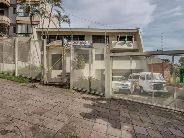 Casa / Sobrado para Venda em Porto Alegre/RS Menino Deus 3 Quartos