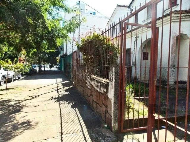 Casa / Sobrado para Venda em Porto Alegre/RS Menino Deus 3 Quartos
