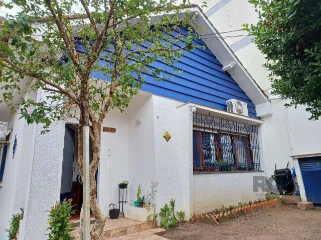 Casa / Sobrado para Venda em Porto Alegre/RS Menino Deus 3 Quartos