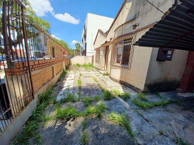 Casa / Sobrado para Venda em Porto Alegre/RS Menino Deus 3 Quartos