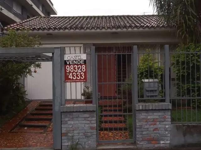 Casa / Sobrado para Venda em Porto Alegre/RS Menino Deus 3 Quartos