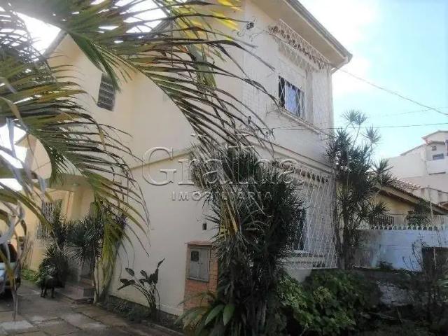 Casa / Sobrado para Venda em Porto Alegre/RS Menino Deus 3 Quartos