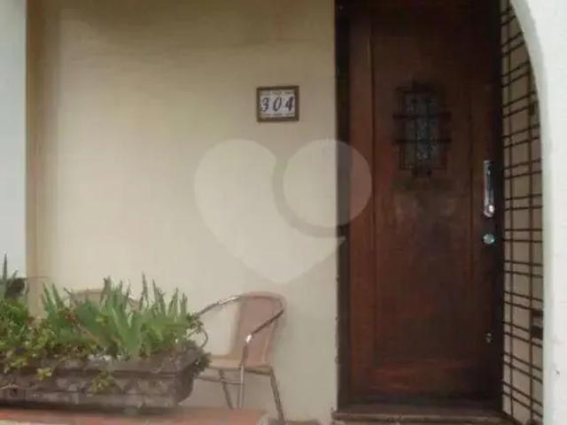 Casa / Sobrado para Venda em Porto Alegre/RS Menino Deus 3 Quartos