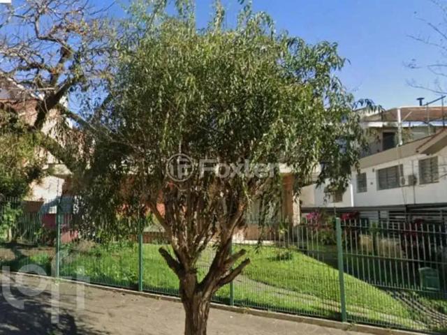 Casa / Sobrado para Venda em Porto Alegre/RS Menino Deus 3 Quartos