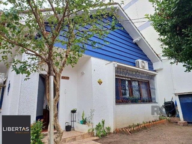 Casa / Sobrado para Venda em Porto Alegre/RS Menino Deus 3 Quartos