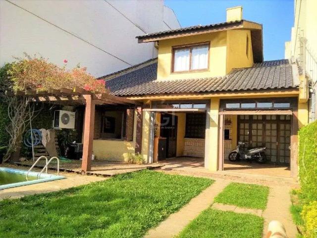 Casa / Sobrado para Venda em Porto Alegre/RS Menino Deus 3 Quartos