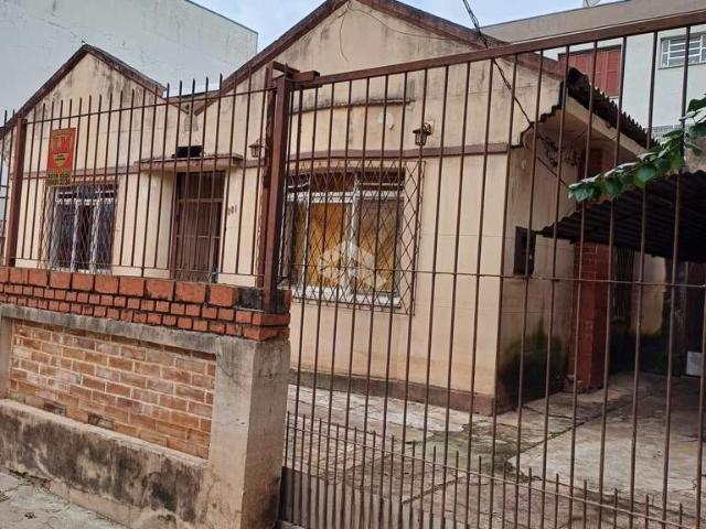 Casa / Sobrado para Venda em Porto Alegre/RS Menino Deus 3 Quartos