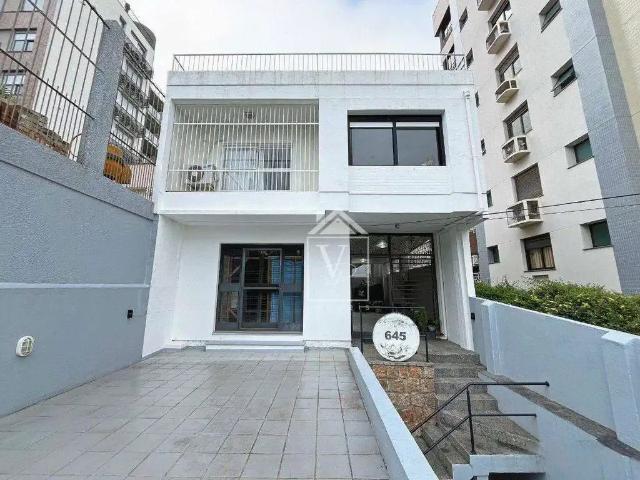 Casa / Sobrado para Venda em Porto Alegre/RS Menino Deus 3 Quartos