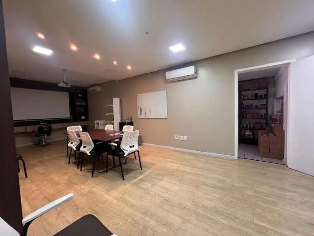 Casa / Sobrado para Venda em Porto Alegre/RS Menino Deus 3 Quartos