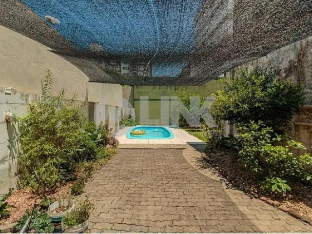 Casa / Sobrado para Venda em Porto Alegre/RS Menino Deus 3 Quartos