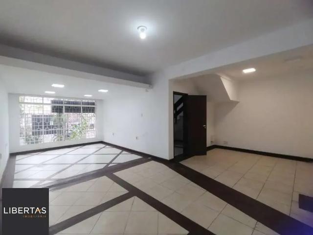 Casa / Sobrado para Venda em Porto Alegre/RS Menino Deus 3 Quartos