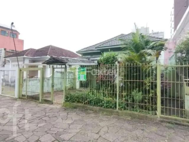 Casa / Sobrado para Venda em Porto Alegre/RS Menino Deus 3 Quartos