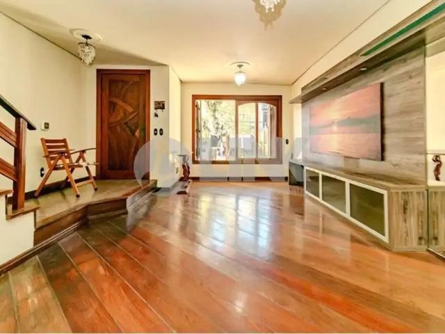 Casa / Sobrado para Venda em Porto Alegre/RS Menino Deus 3 Quartos