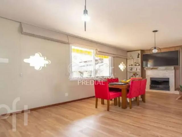 Casa / Sobrado para Venda em Porto Alegre/RS Medianeira 2 Quartos