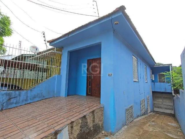 Casa / Sobrado para Venda em Porto Alegre/RS Medianeira 2 Quartos