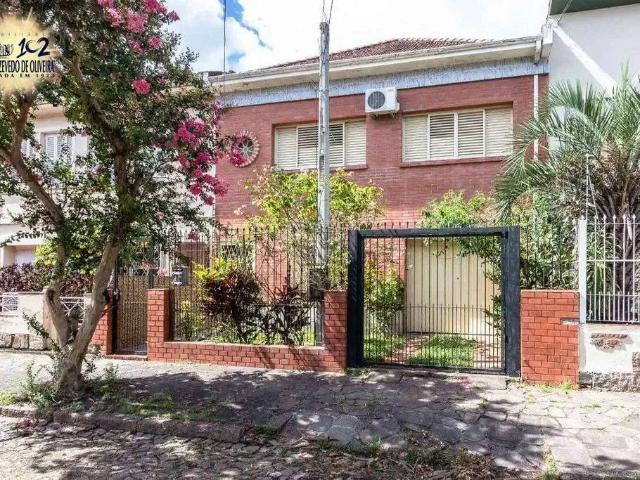 Casa / Sobrado para Venda em Porto Alegre/RS Medianeira 2 Quartos