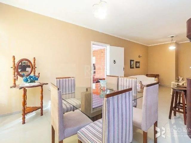 Casa / Sobrado para Venda em Porto Alegre/RS Medianeira 2 Quartos