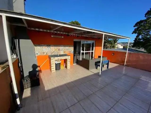 Casa / Sobrado para Venda em Porto Alegre/RS Medianeira 2 Quartos