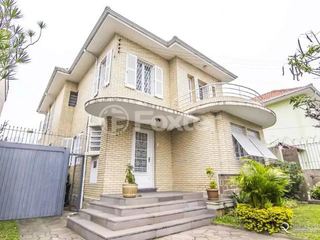 Casa / Sobrado para Venda em Porto Alegre/RS Medianeira 3 Quartos