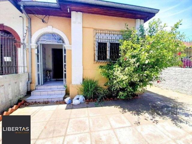 Casa / Sobrado para Venda em Porto Alegre/RS Medianeira 3 Quartos