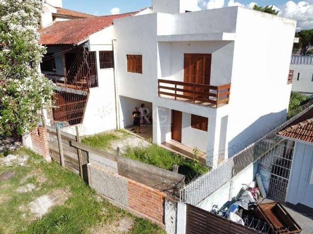 Casa / Sobrado para Venda em Porto Alegre/RS Medianeira 3 Quartos