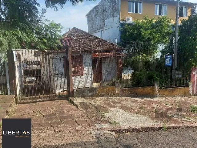 Casa / Sobrado para Venda em Porto Alegre/RS Medianeira 3 Quartos