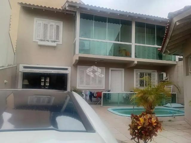 Casa / Sobrado para Venda em Porto Alegre/RS Medianeira 3 Quartos